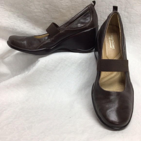 Naturalizer | Shoes | Naturalizer League Brown Leather Mary Janes 75n ...